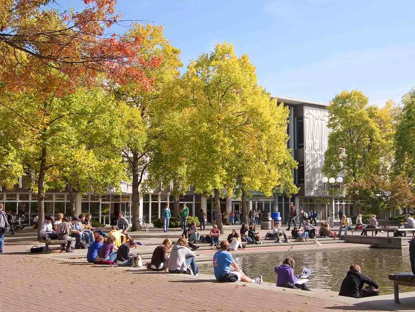 University of Victoria | A-Z Partner Institutions | RGU